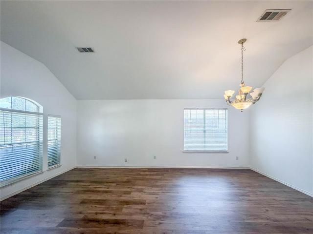 1507 Nightingale Lane