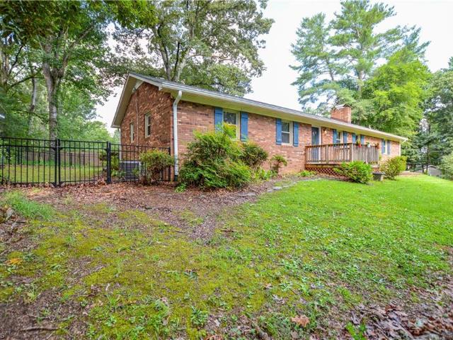 1507 Overlook Drive