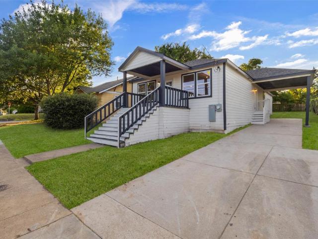 1507 E Waco Avenue