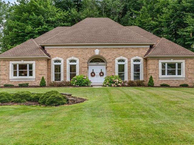 1507 Fallen Leaf Ter, Webster, NY 14580
