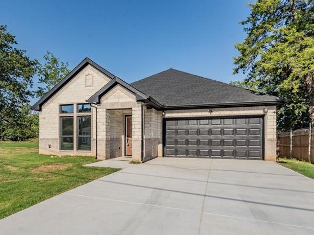 1507 Langston St, Fort Worth, TX 76105