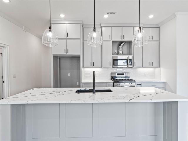1507 Lookout Lane