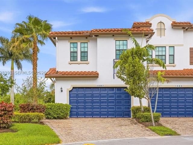 1507 SW 113th Ave, Pembroke Pines, FL 33025