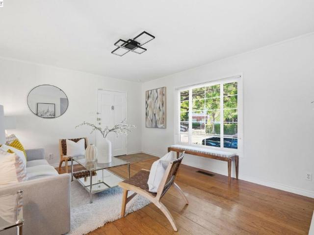 1507 th Ave