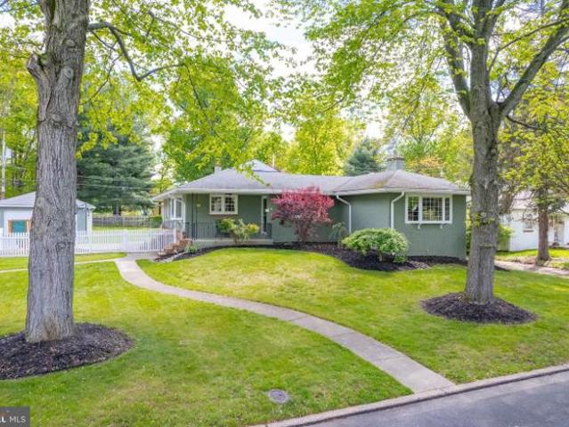 1507 W Bensalem Ave, Bensalem, PA 19020