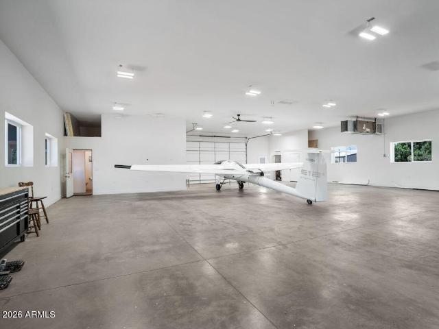 1507 W MOONEY Parkway