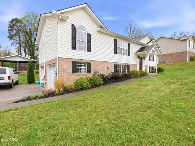 1507 Water Lily Ln, Maryville, TN 37801 | MLS #1330 | Compass