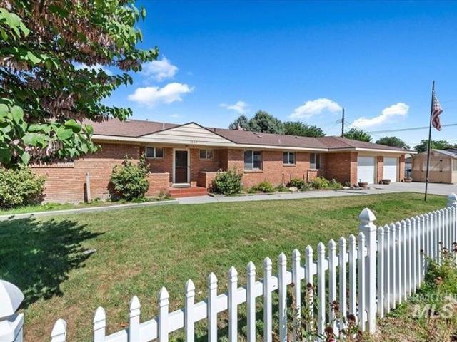 1507 Willow St, Caldwell, ID 83605