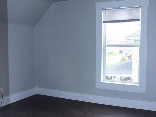 1507, 1507 1/2, 1507 #1, & 1509 W Jackson St 3 Bedroom Apartment for Rent at 1507 W Jackson St, Muncie, IN 47303