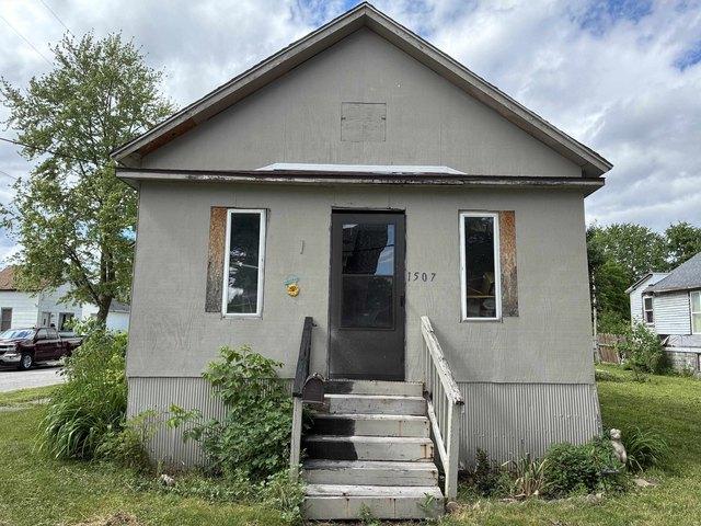 1507 11th St, Bay City, MI 48708