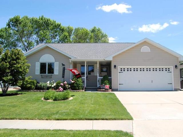 1507 13th Ave, Kearney, NE 68845