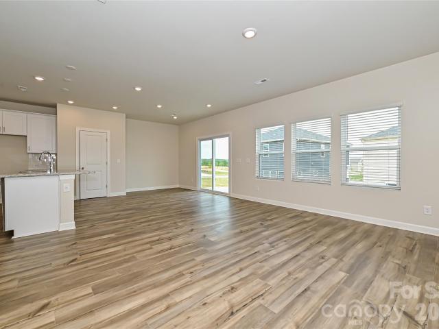 1507 31st Street NE