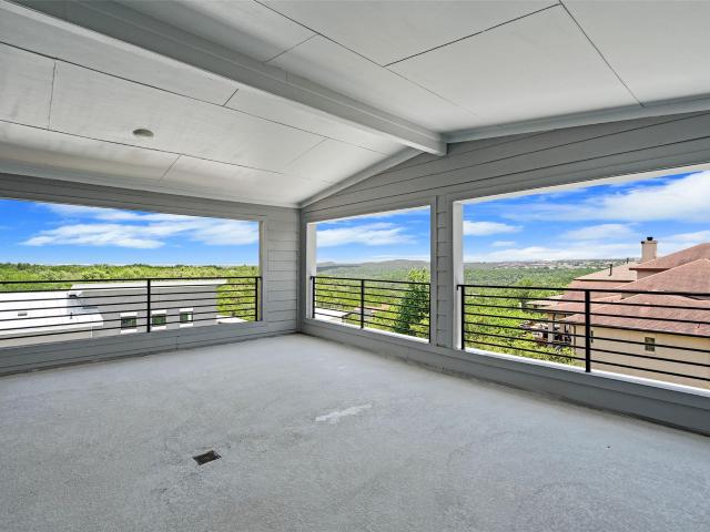 15087 Dorothy Dr
