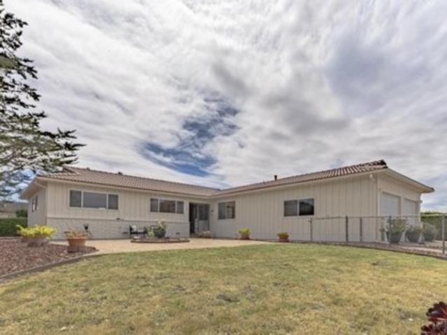 15084 Green Oak Pl, Salinas, CA 93907