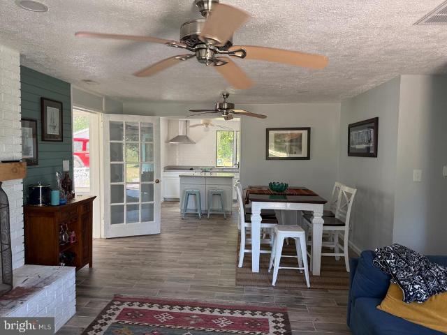 15085 Lake Drive