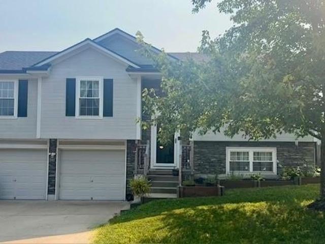 1508 NW Nicholas Dr, Grain Valley, MO 64029