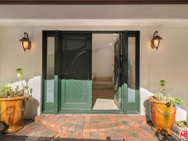 1508 N Beverly Glen Boulevard