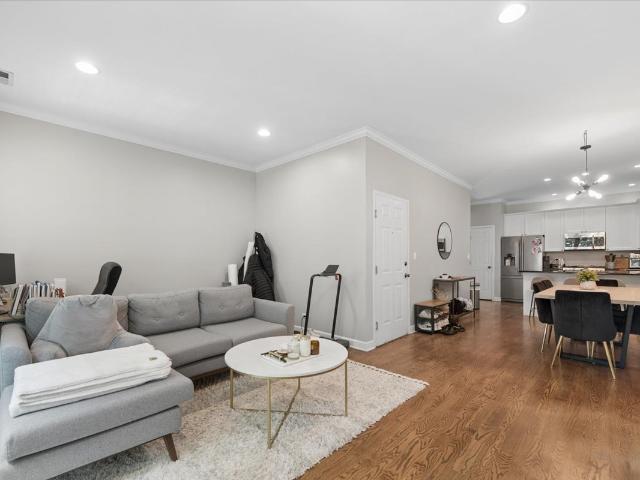 1508 N Hudson Avenue # 2
