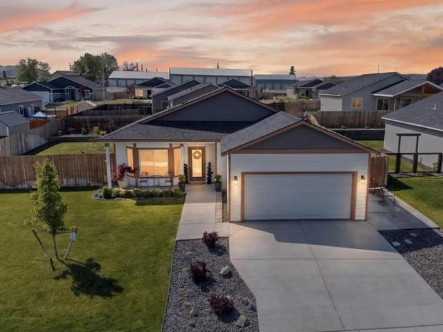 1508 12th St, Benton City, WA 99320