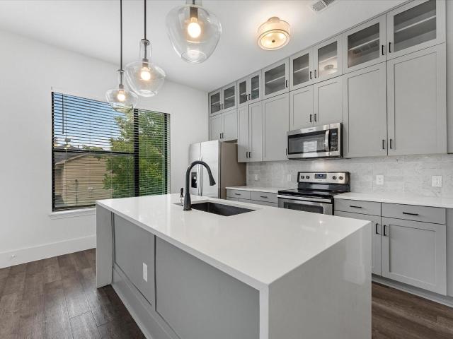 1508 Blodgett Street 602