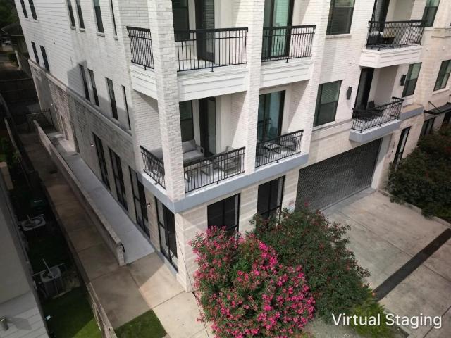1508 Blodgett Street 301