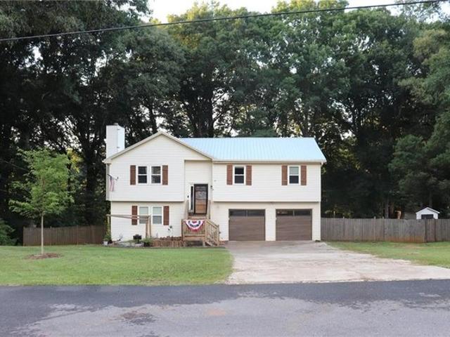 1508 Country Ct, Auburn, GA 30011
