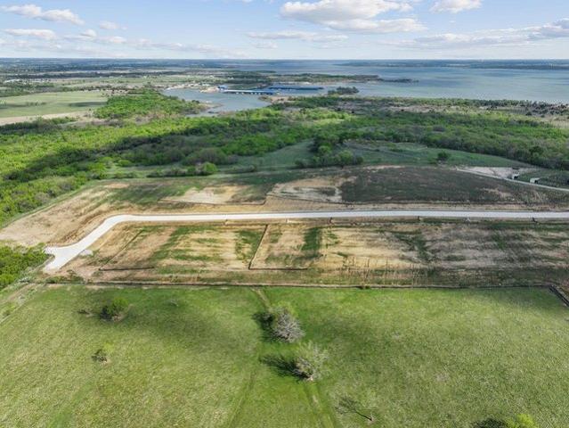 1508 Hillside Dr, Sanger, TX 76266