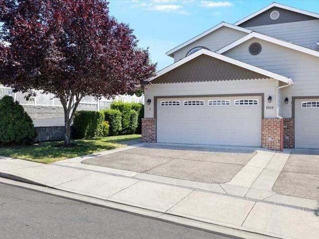 1508 Hollyhock Dr Apt A, Medford, OR 97504