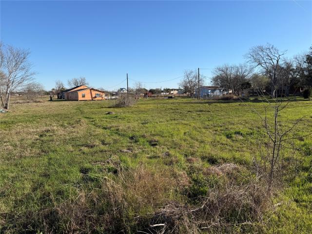 1508 Perryman Ave, Palacios, TX 77465 | MLS #35150