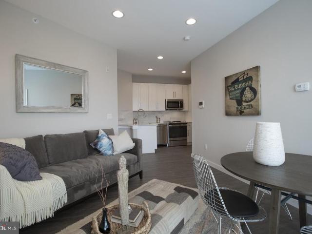 1508 Ridge Avenue # 202