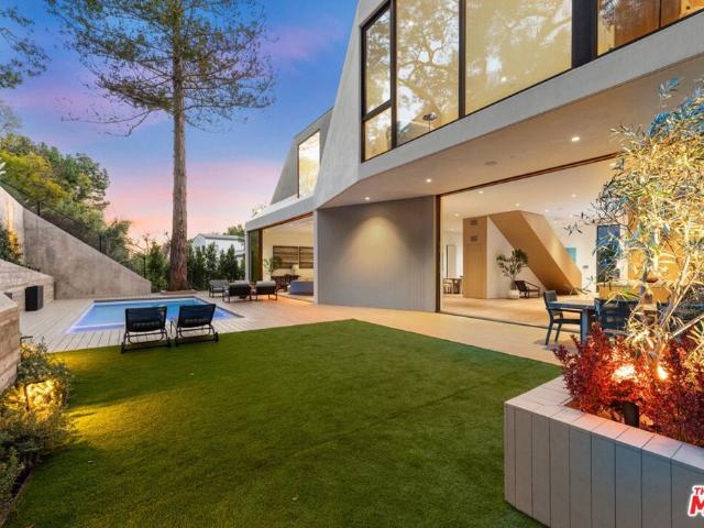 1508 Roscomare Road