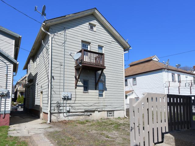 1508 S 10th St, Milwaukee, WI 53204 | MLS #1957 | Compass