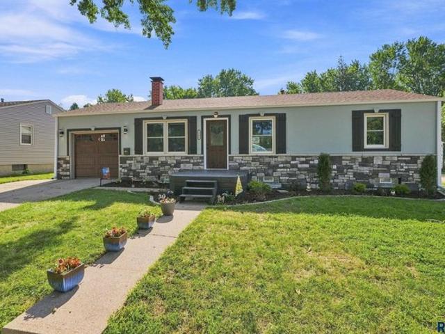 1508 S Olive Dr, Sioux Falls, SD 57103