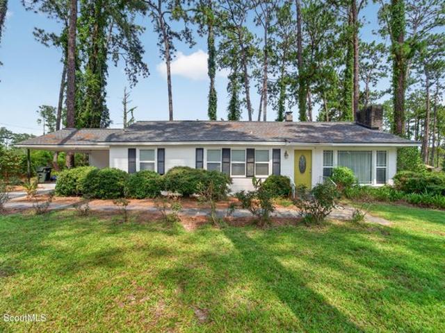 1508 Saint Catherine Dr, Waycross, GA 31501