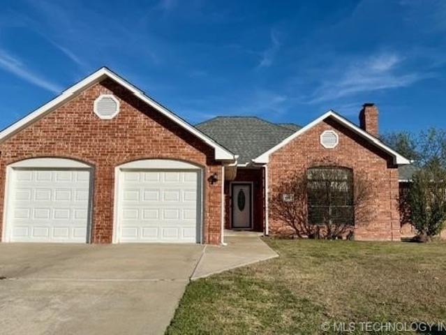 1508 Southern Hills Dr, Ardmore, OK 73401