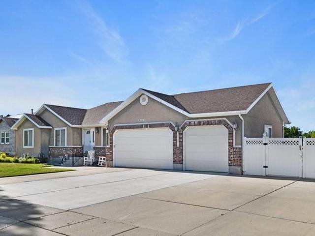 1508 W Brigadoon Park Dr, West Jordan, UT 84088