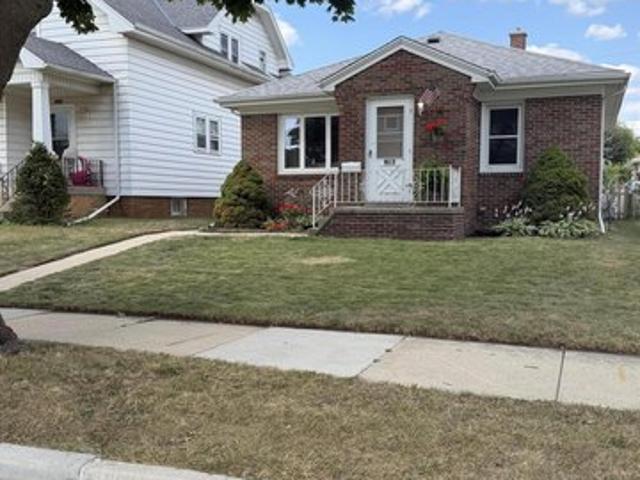 1508 W Lawn Ave, Racine, WI 53405