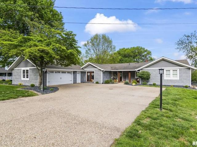 1508 W Lake Shore Dr, Springfield, IL 62712
