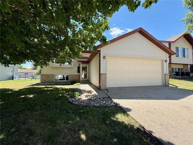 1508 36th Ave S, Fargo, ND 58104
