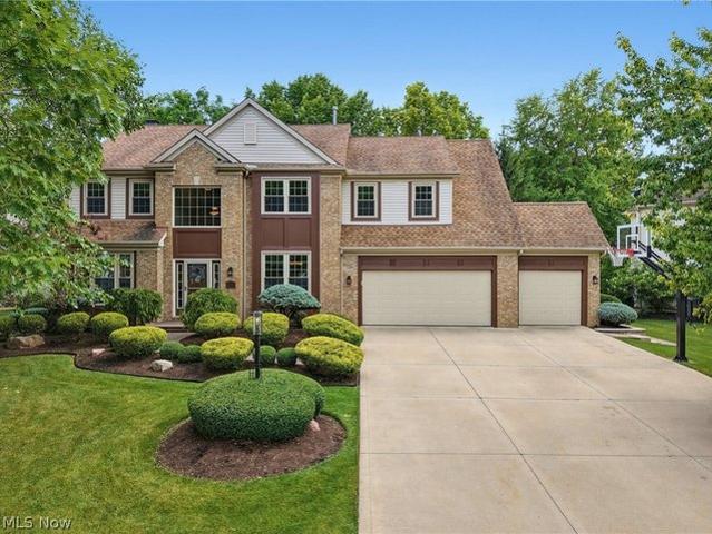 15097 Scarlet Oak Trl, Strongsville, OH 44149