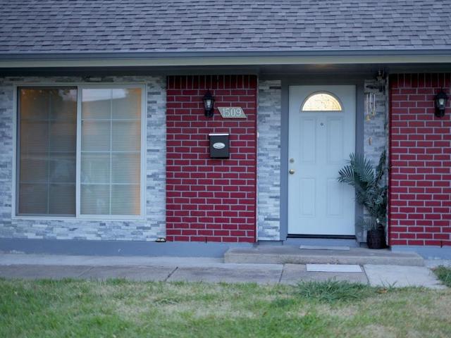 1509 McHam St, Irving, TX 75062 | MLS #21229 | Compass