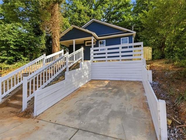 1509 NE 22nd St, Winston Salem, NC 27105