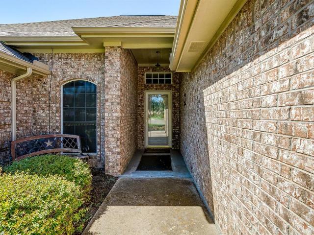 1509 Oak Tree Circle