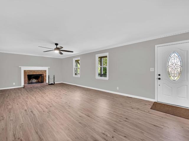 1509 Crestview Road