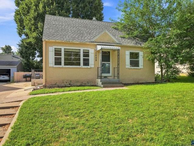1509 E 25th St, Sioux Falls, SD 57105