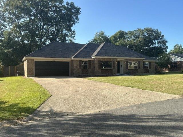 1509 Elm St, Crossett, AR 71635