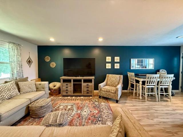 1509 G ave