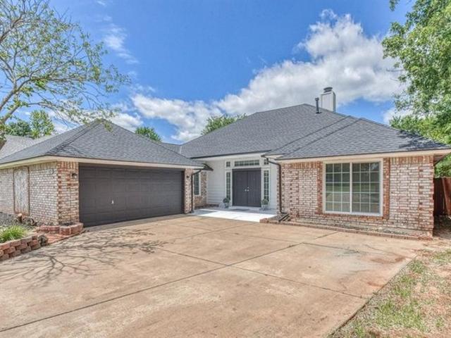 1509 Louis Scott St, Edmond, OK 73003