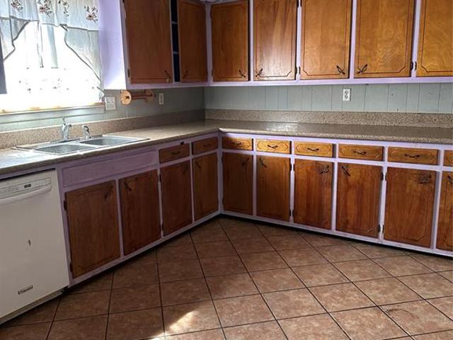 1509 Robin Dr, Sherman, TX 75092 | MLS #21243 | Compass