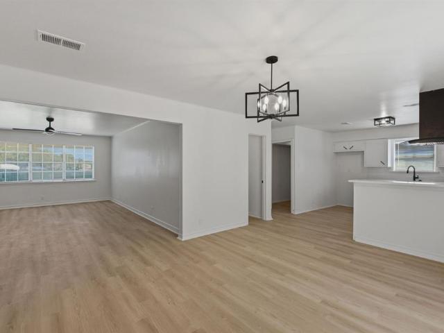 1509 Robin Drive